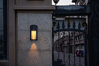 גוף תאורה צמוד קיר אפור URBAN LUTEC GU10 MAX 7W IP54